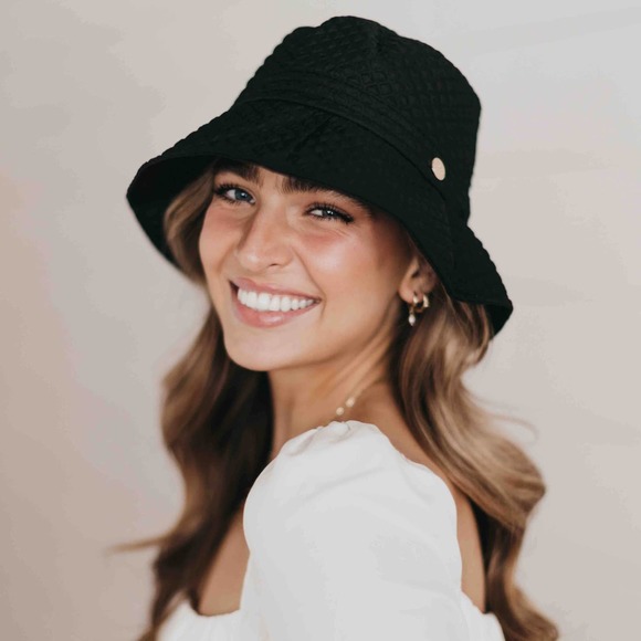 Pretty Simple | Accessories | Frankie Quilted Bucket Hat Black | Poshmark